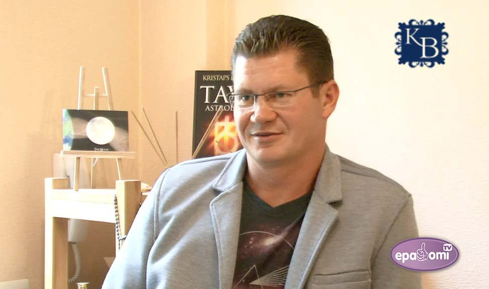 Video: Astrologs Kristaps Baņķis: "Es ticu Dievam, astroloģiju es zinu ...