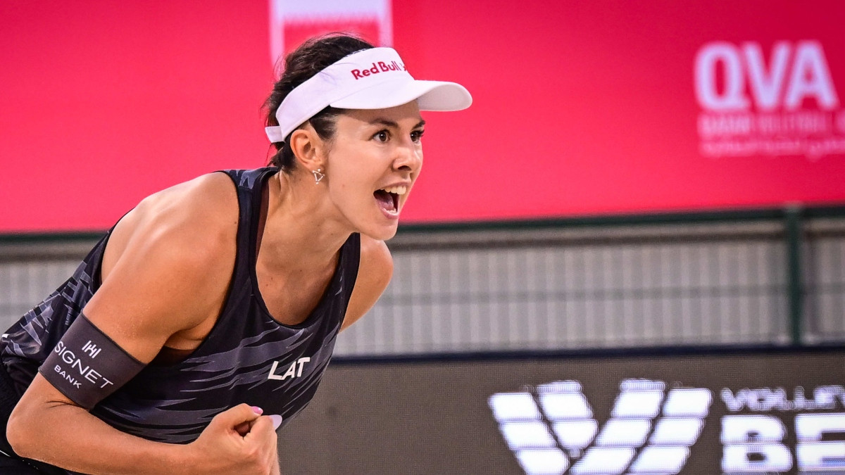 Video: Samoilova glābj, iepriecinot TV komentētāju – Pludmales ...